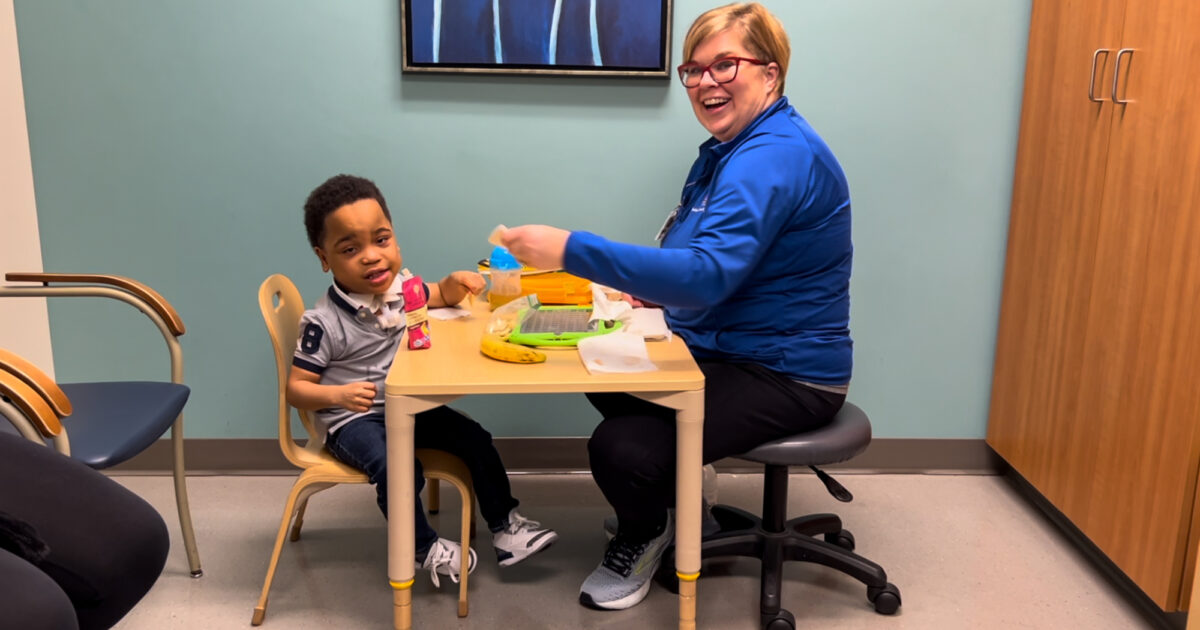 Speech-language pathologist helps children with feeding problems | IU ...