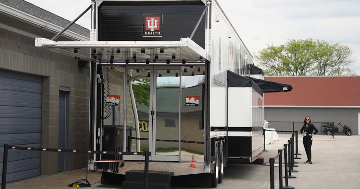 IU Health offers tour of brand-new IndyCar medical unit | IU Health