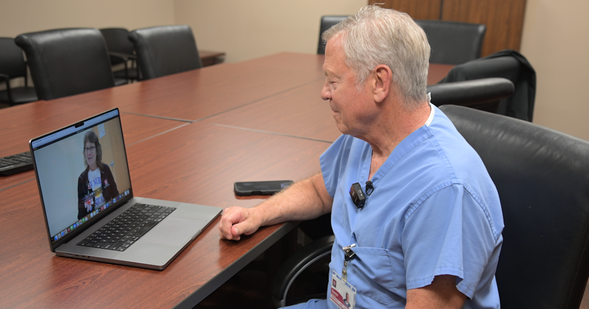 Clinicians thank beloved surgeon who's eying retirement | IU Health